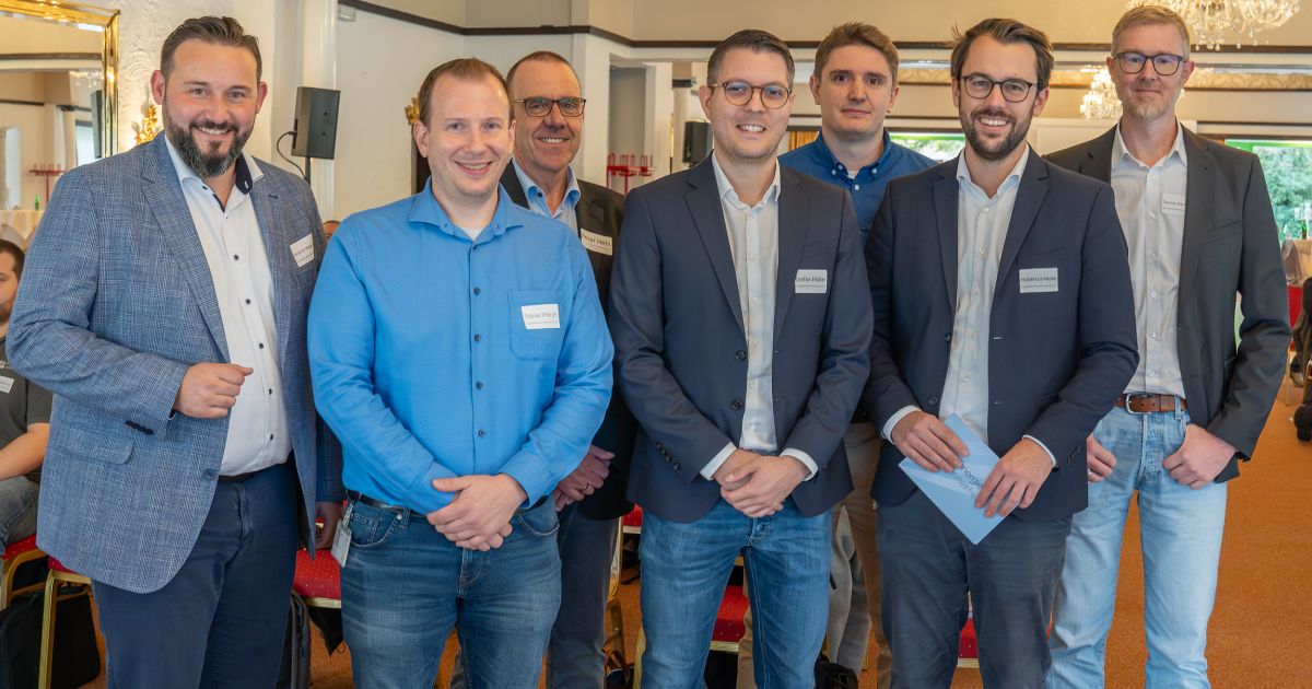 Im Dialog bleiben | enm